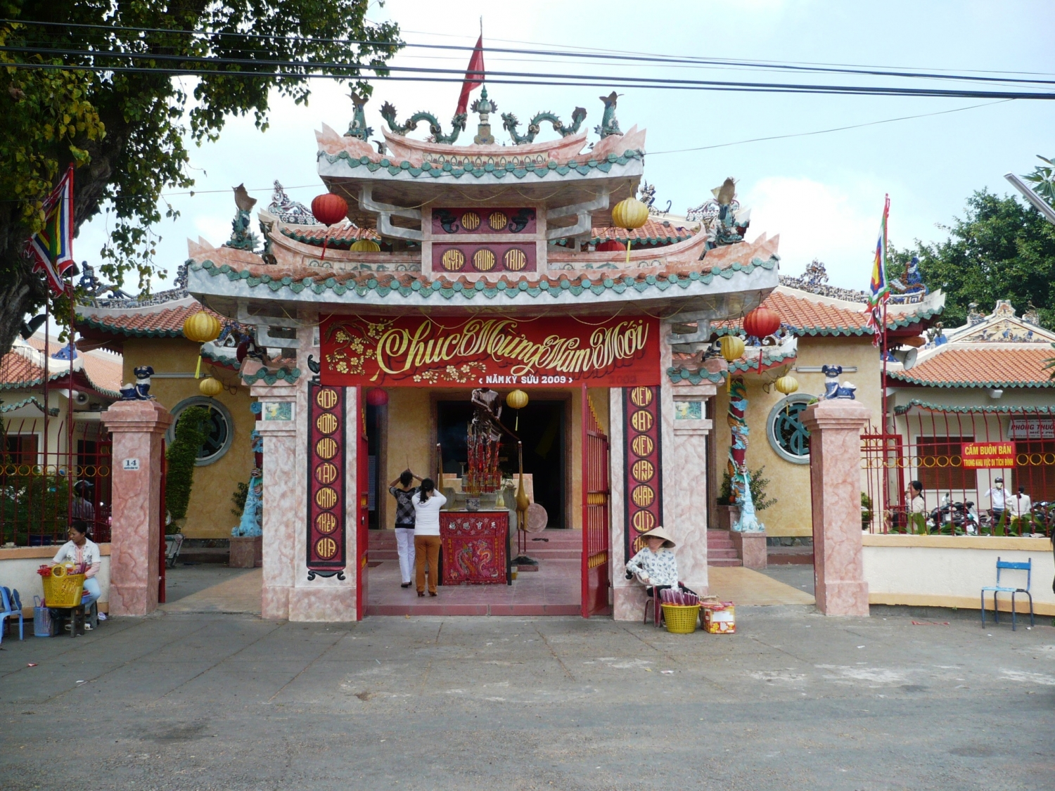 Phát huy giá trị các Di tích và Danh lam thắng cảnh trong phát triển ...